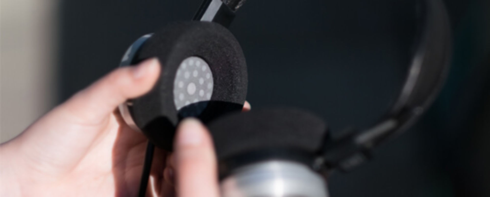 Tinnitus-App: The Sound of Silence - DocCheck