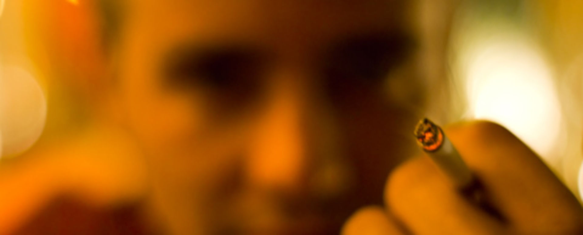 Raucherentwöhnung: Narzissten qualmen länger - DocCheck