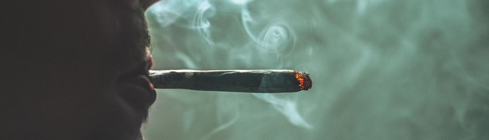 A Blunt A Day Keeps The Pain Away - DocCheck