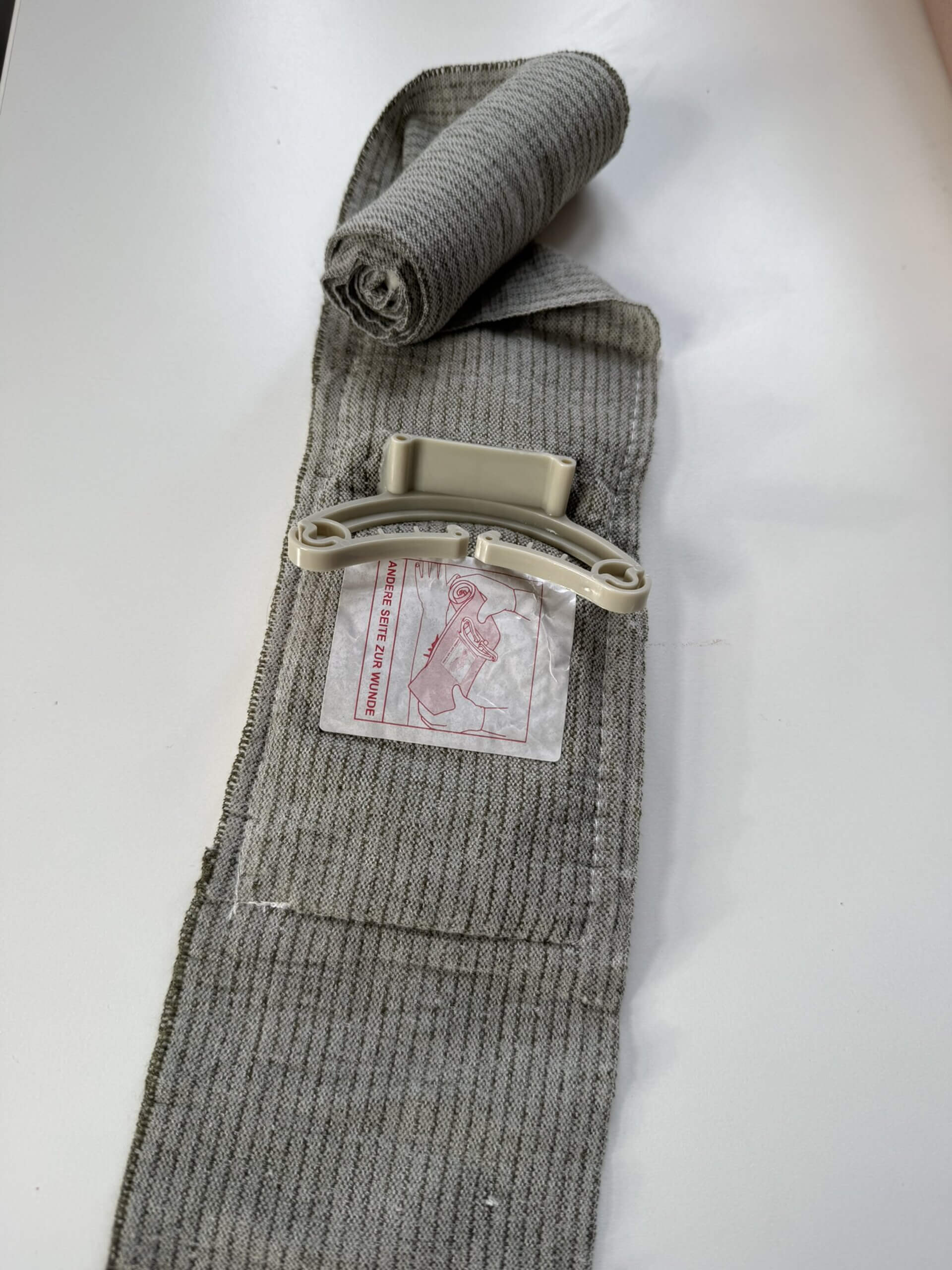Emergency Bandage 3 - DocCheck